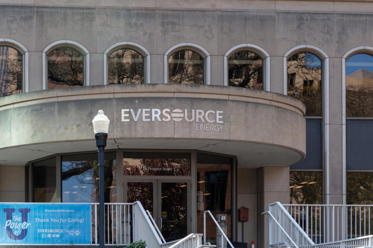 Eversource announces $2.4-billion sale of Aquarion Water Company