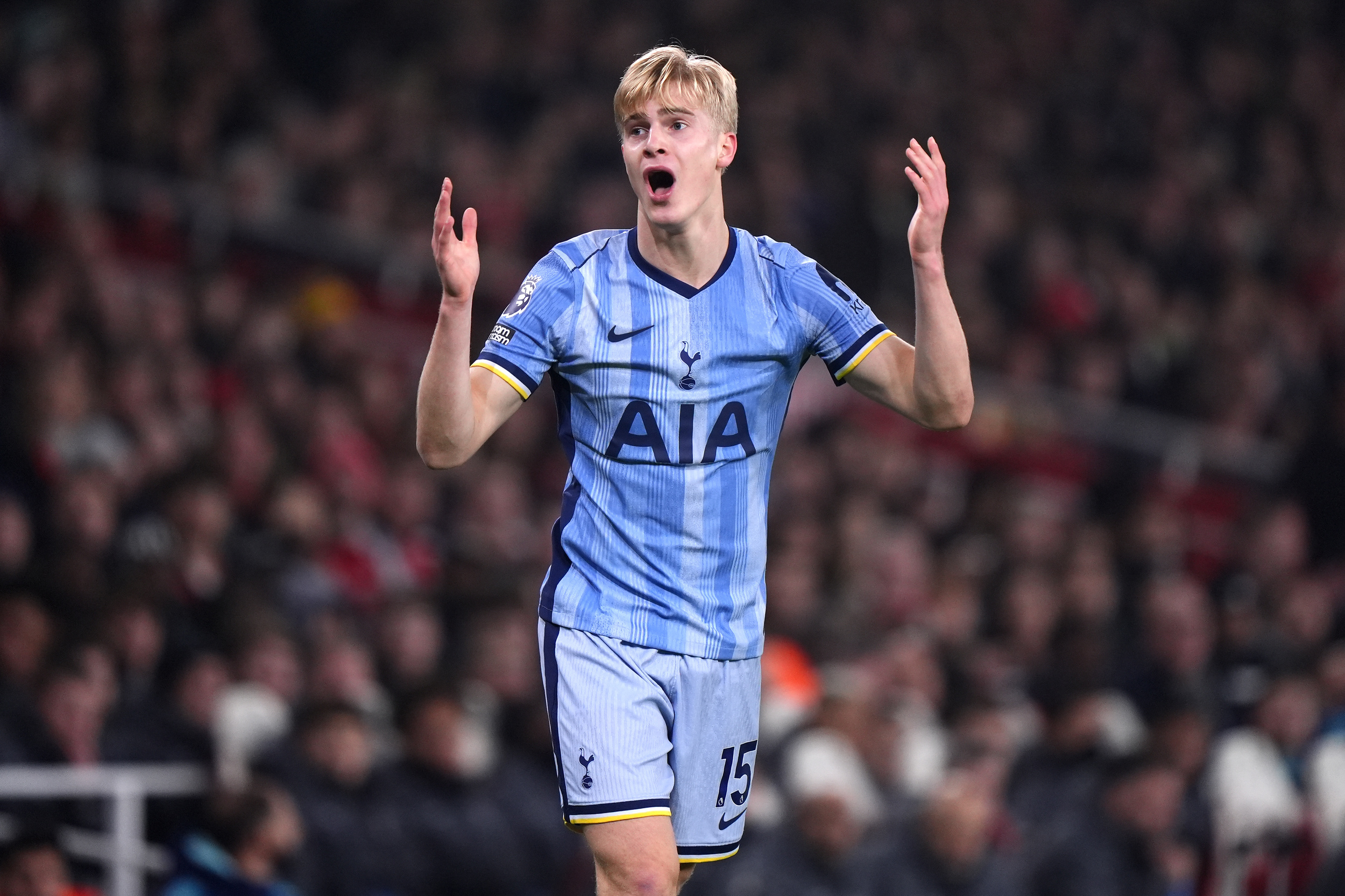Tottenham won 24-club race including Arsenal to sign midfield starlet ...
