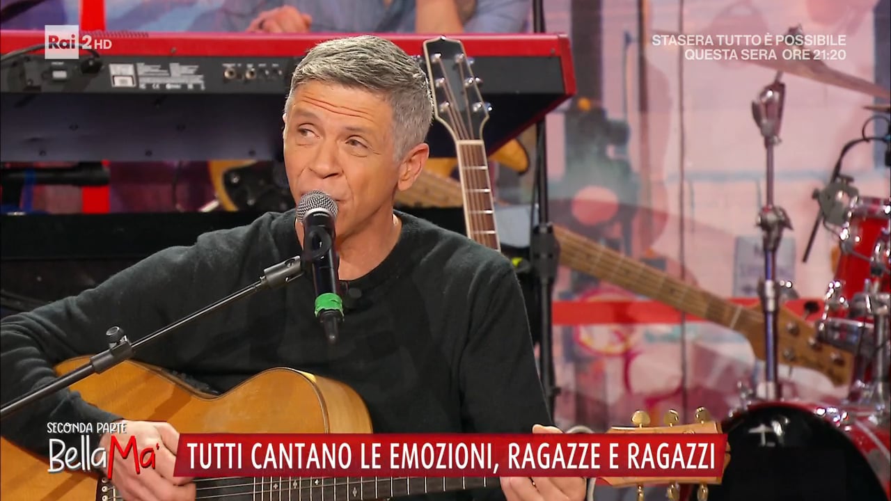 Marco Morandi canta "C'era un ragazzo che come me amava i Beatles e i Rolling Stones" - BellaMa ...