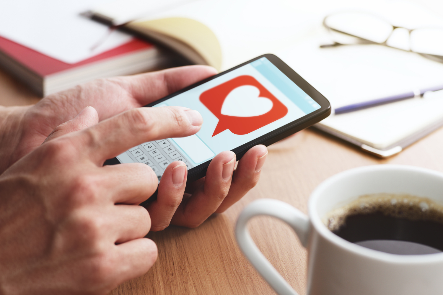 Bride Revealing What Wedding Planner's Assistant Did at Her Big Day Cheered