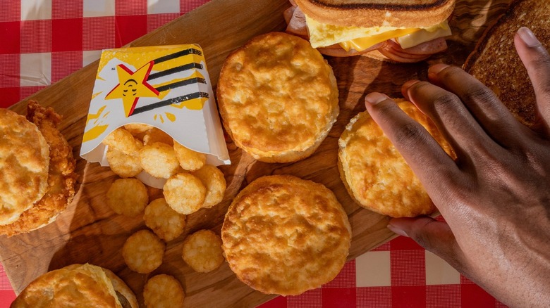 Here's What Time Hardee's Starts And Stops Serving Breakfast