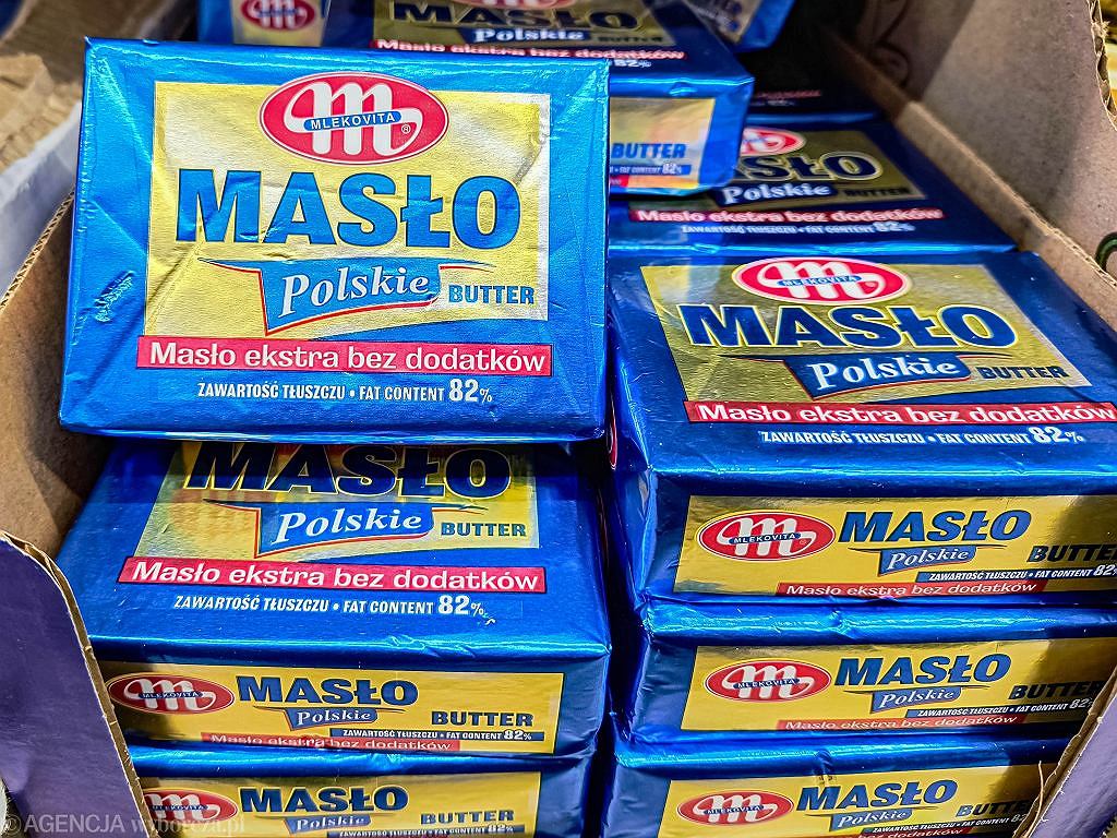 Vláda chtela snižit ceny. Kam zmizelo polské máslo? Stopy vedou do Ceska