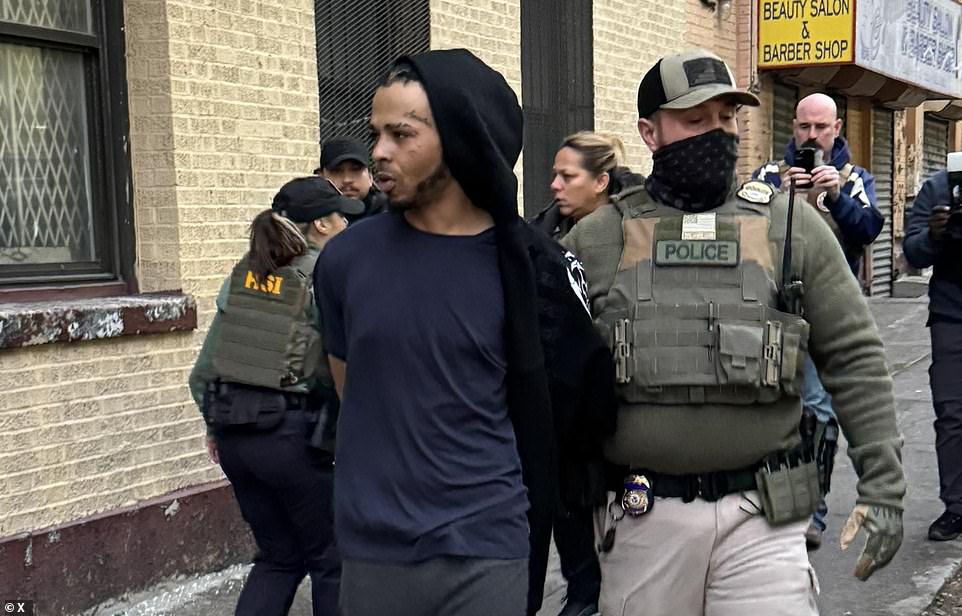 ICE raids NYC migrants as Trump's homeland security boss sends message