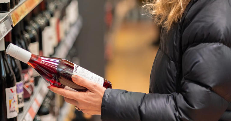 La SAQ annonce une nouvelle hausse de ses prix et un élément retient l ...