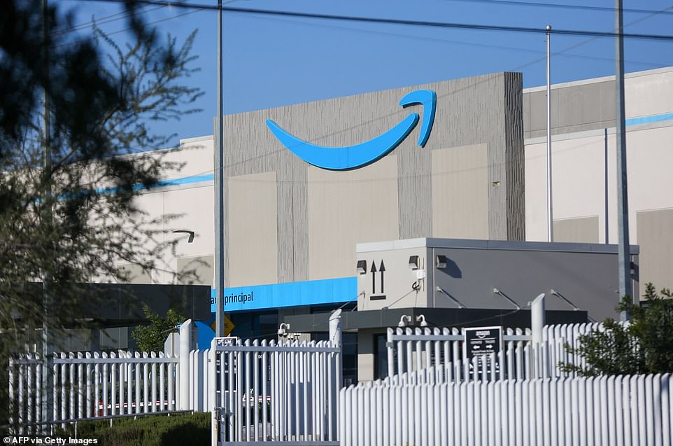 Amazon set to close 7 warehouses and eliminate 1,700 jobs in Quebec