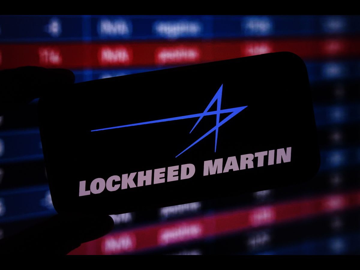 Lockheed Martin Stock Crashes As 2025 Profit Outlook, Q4 Sales ...
