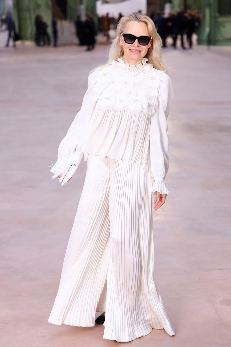 Pamela Anderson’s Chanel Fit Was All About the Pleats