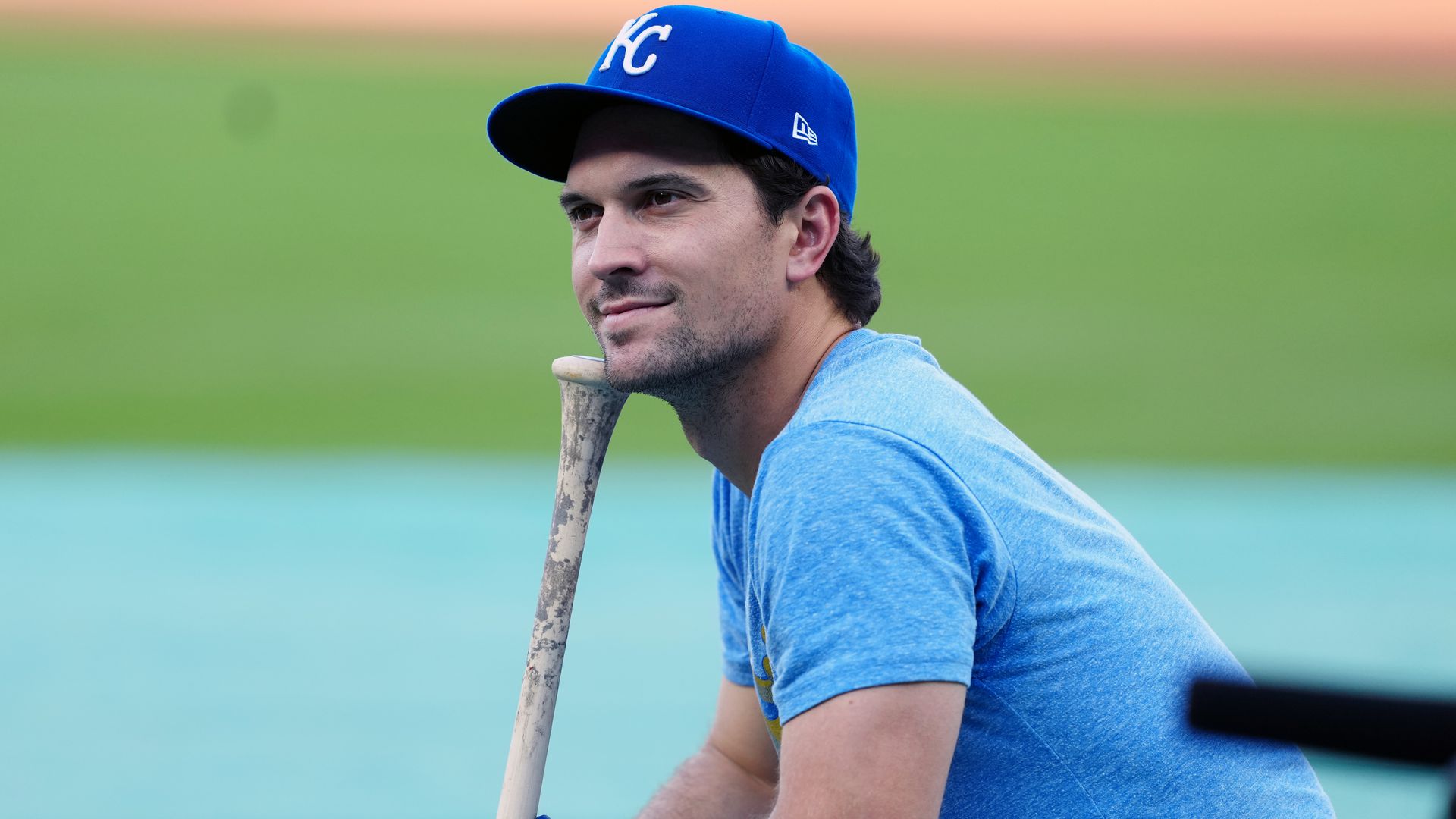 Adam Frazier signs with the Pirates