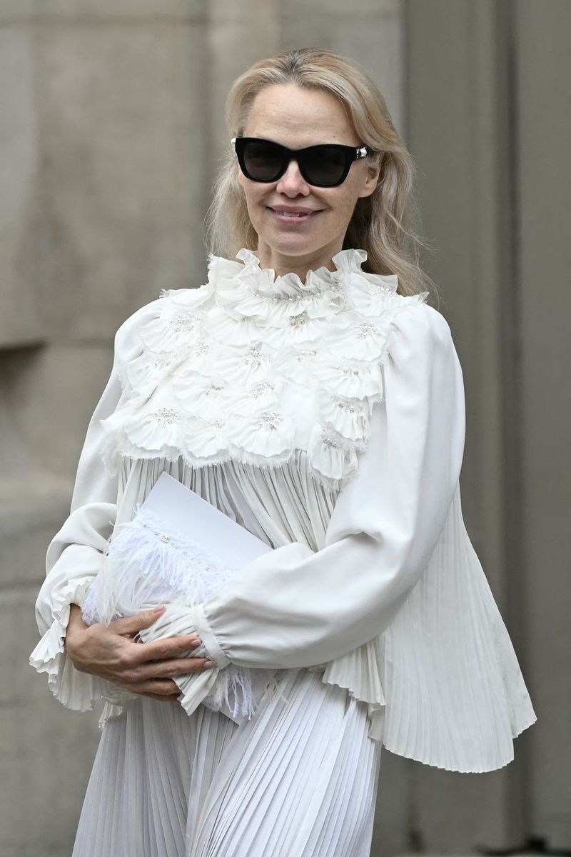 Pamela Anderson’s Chanel Fit Was All About the Pleats