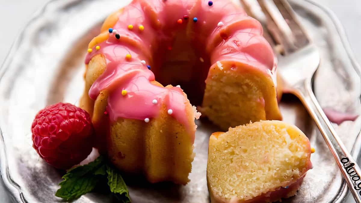 20 Unforgettable Bundt Cake Recipes to Tempt Your Taste Buds