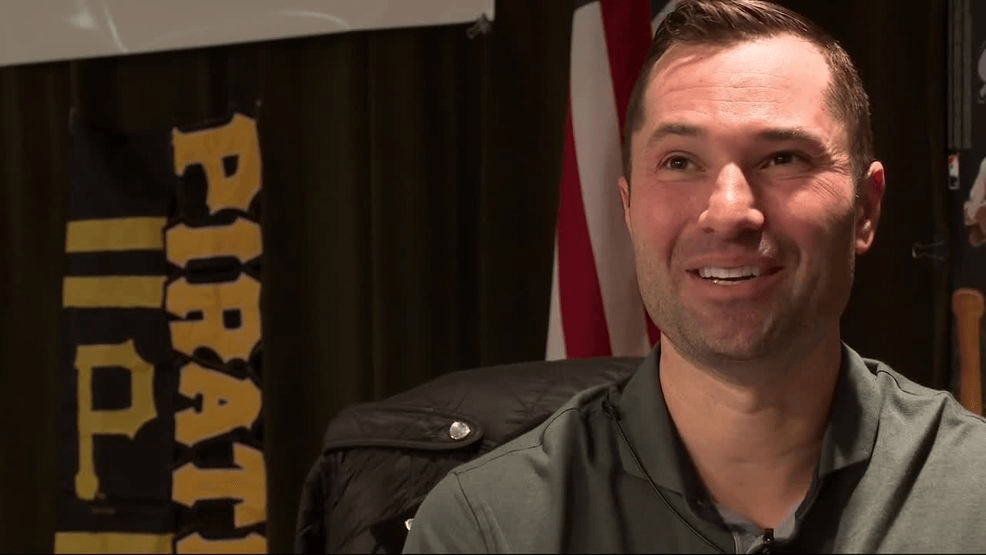 Former Pirates star Neil Walker visits with local students