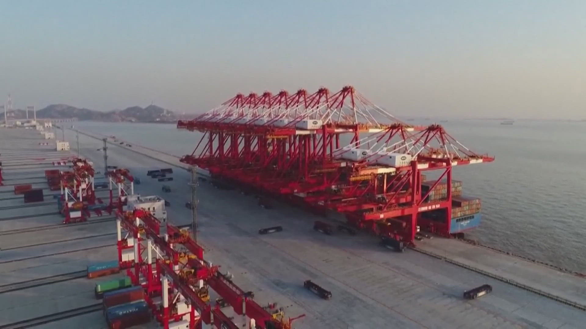 How do tariffs work?