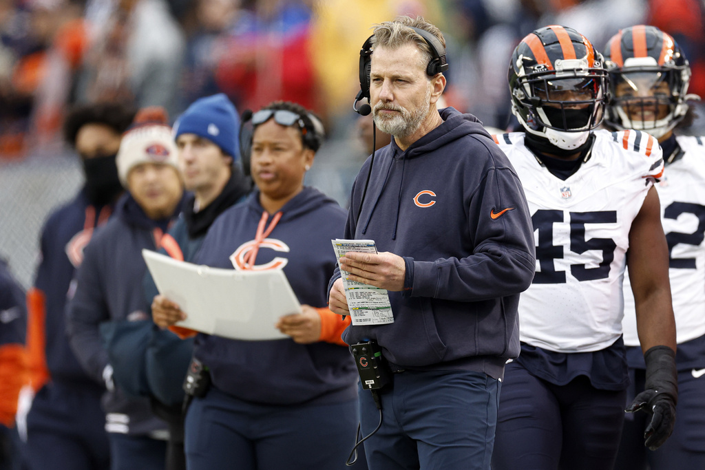 Ex-Bears coach Eberflus returns to Cowboys to run the defense; Sorensen ...