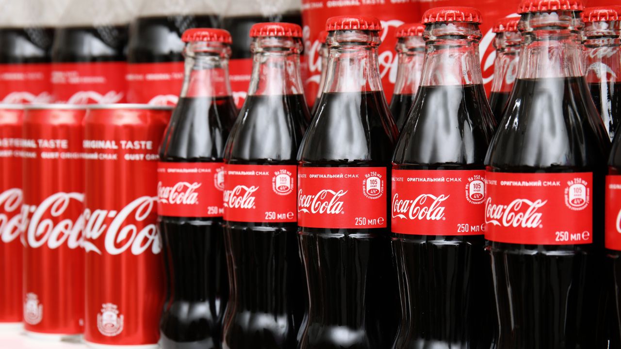 Atenção! Coca-Cola faz retirada massiva de produtos por excesso de ...