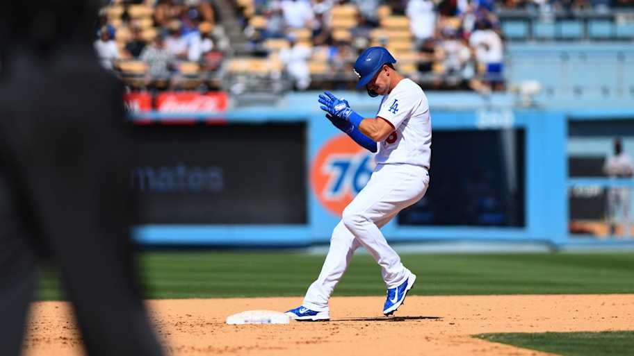 Former Dodgers, Diamondbacks All-Star Utility Man Signs With NL West Rival