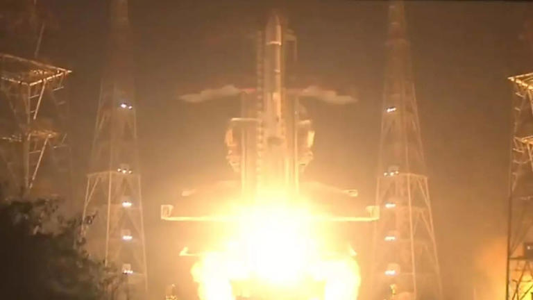 Isro's GSLV-F15 rocket carrying navigation satellite NVS-02 lifts off ...