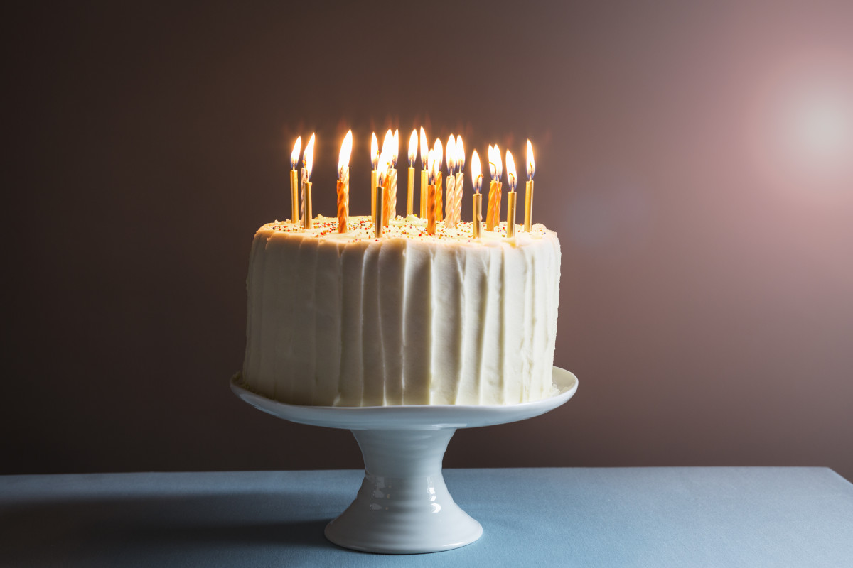 The Genius Birthday Cake Trick We Wish We’d Known About Sooner