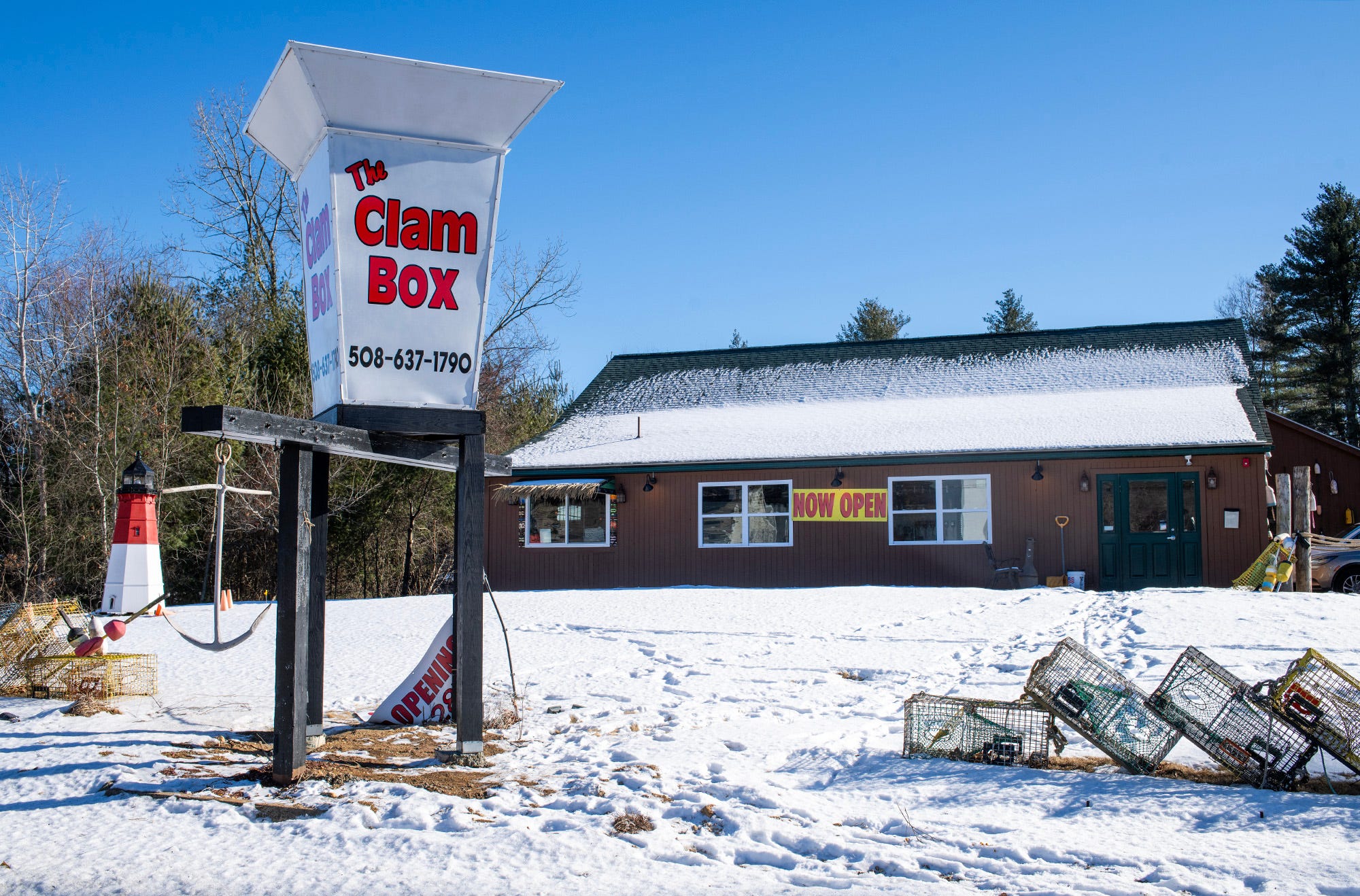 Iconic Clam Box seafood restaurant with takeout-container sign moves to ...