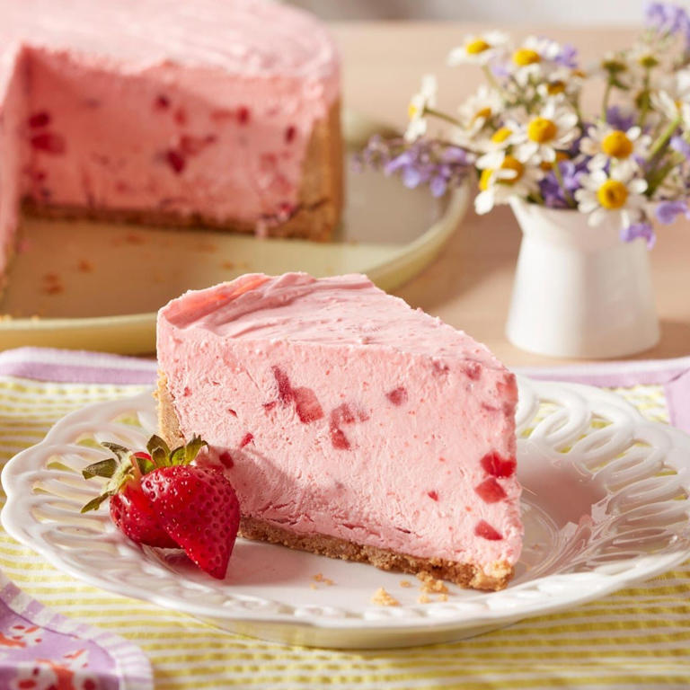 Fall in love with these pretty pink desserts for Valentine's Day