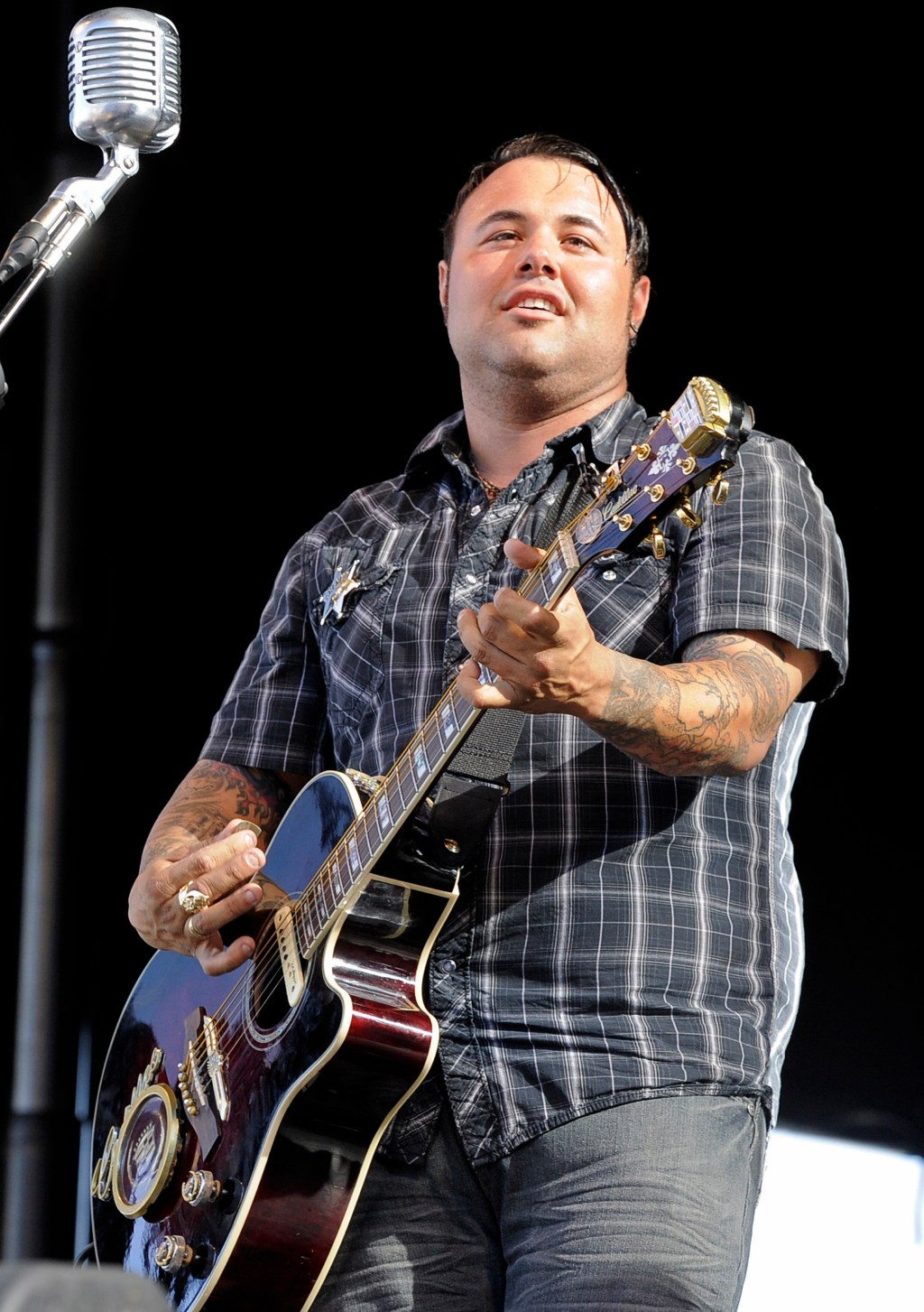 ‘The Voice’ alum Ryan Whyte Maloney dead by suicide at 44: report