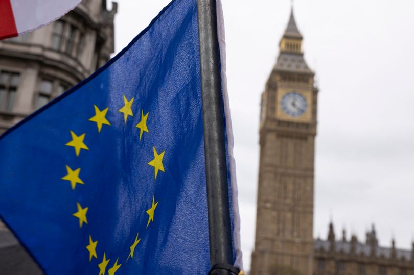 More Brits now back remain - would you switch your Brexit vote?