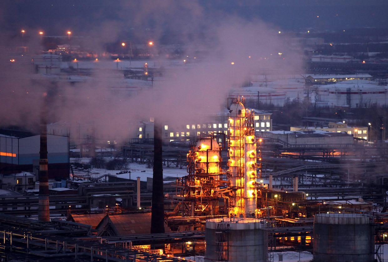 '4 out of 4' — Russian Lukoil oil refinery struck by multiple Ukrainian ...