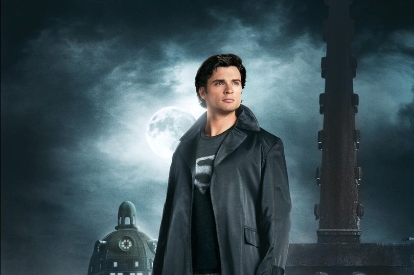Smallville icon Tom Welling looks worlds away from show as mugshot ...