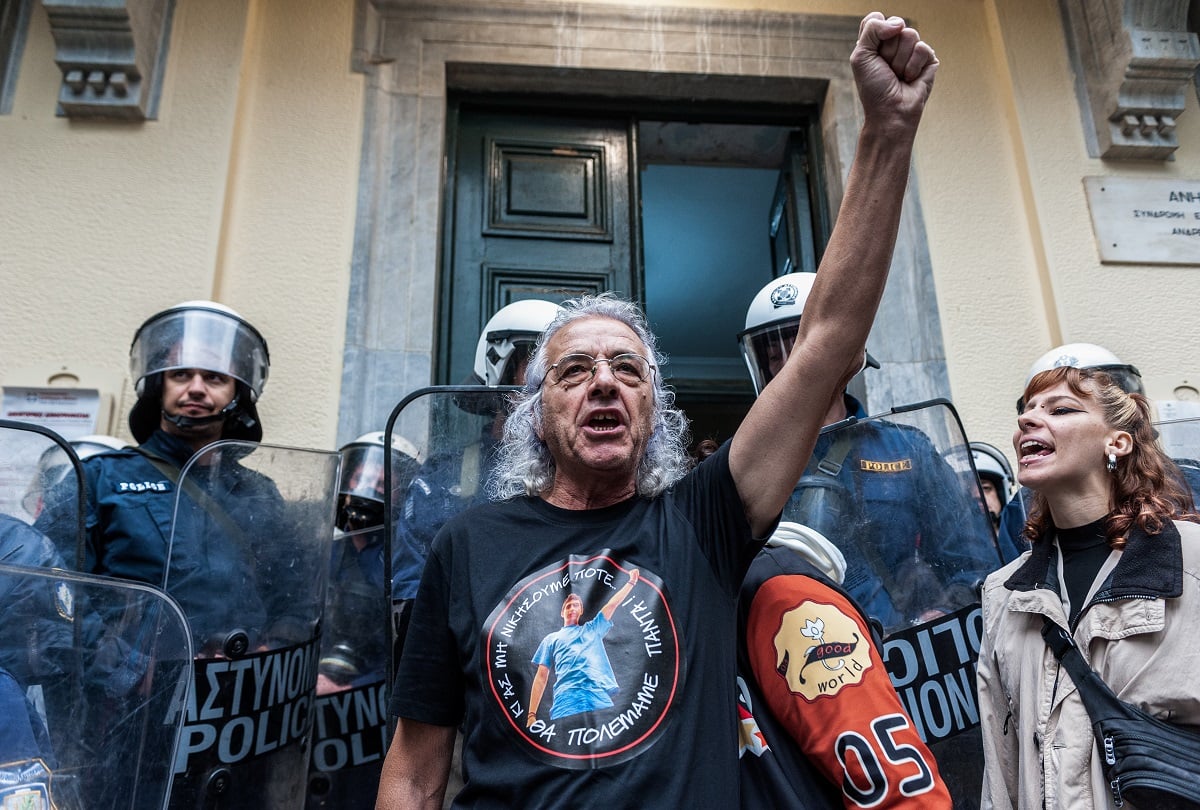 Επιστολή Μάγγου σε Χρυσοΐδη - Φλωρίδη: «Με χτύπησαν αστυνομικοί εκεί ...