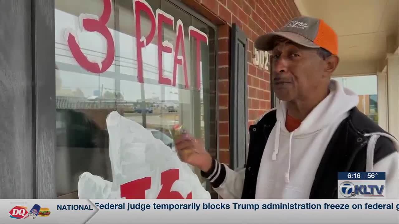 ‘Mahomes mania’ intensifies in Whitehouse as Chiefs head to Super Bowl