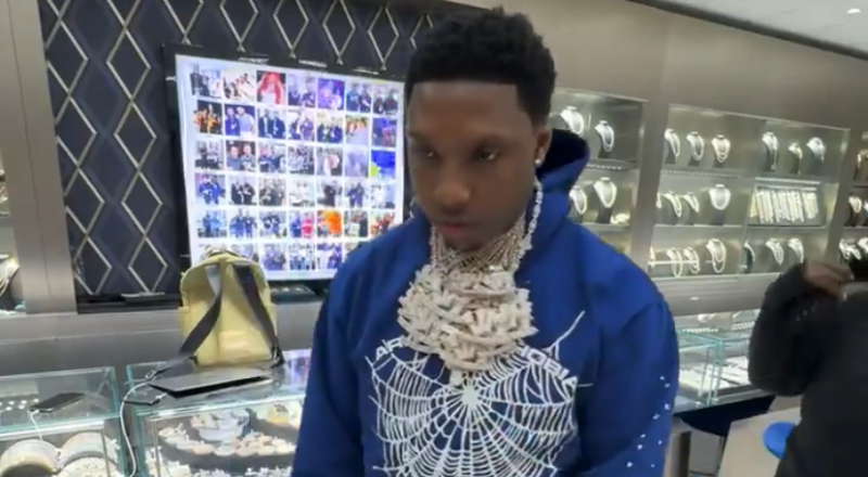 Rob49 purchases 30 new diamond chain necklaces for $250K