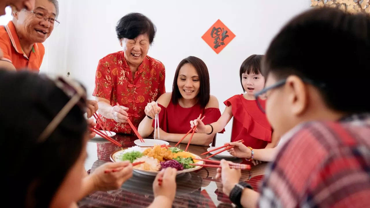 10 Chinese New Year traditions and family rituals to attract good luck ...