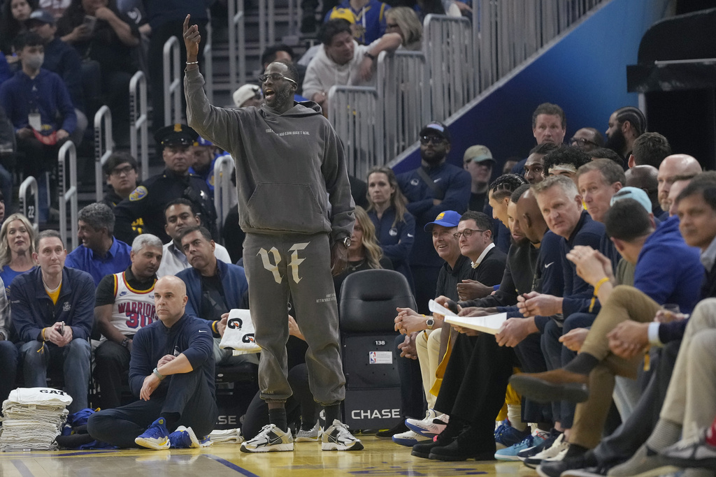 Dennis Schroder scores 23 points with Stephen Curry out as Warriors ...