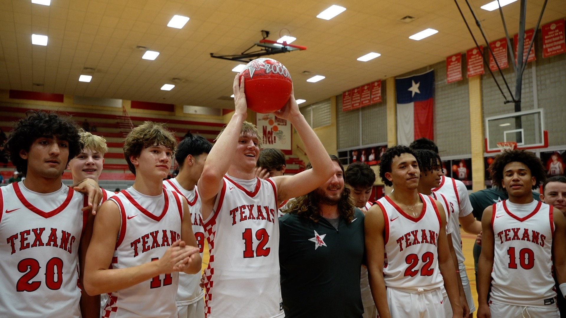 Truman Thompson tops 2,000 career points in Rays 58-49 win over King ...