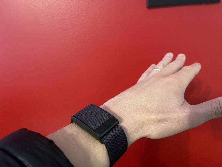Whoop vs Oura Ring: What’s the Best Activity Tracker for Sleep & Fitness?