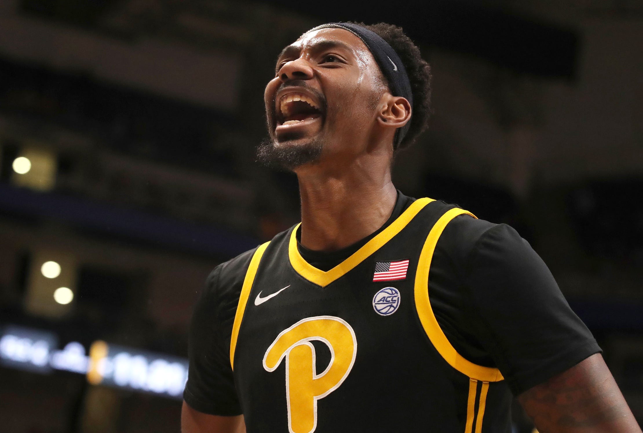 Austin ignites Panthers in comeback win over North Carolina