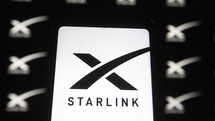 Apple partners with SpaceX to bring Starlink satellite connectivity to ... Apple partners with SpaceX to bring Starlink satellite connectivity to ...