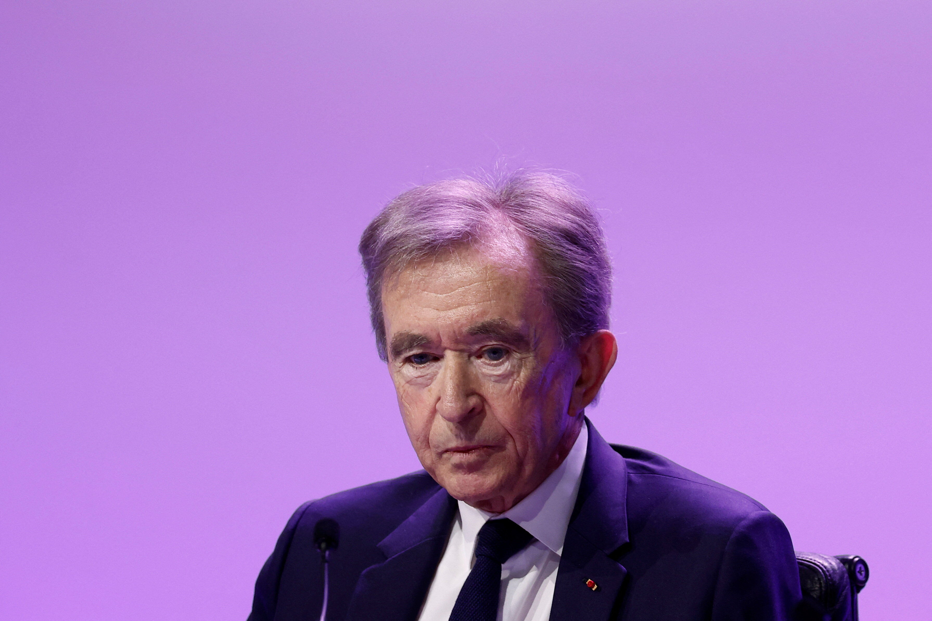 Surtaxe des entreprises : Bernard Arnault chouine, «chacun doit prendre ...