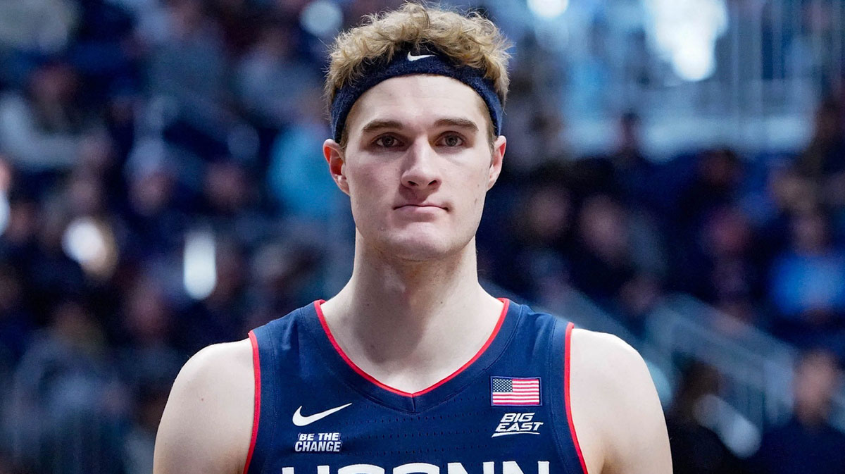 UConn basketball’s Dan Hurley drops important Liam McNeeley injury update