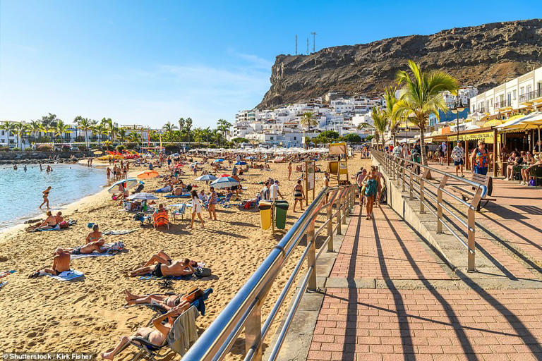 Britons rank the 15 best and worst Canary Island resorts, with a beach ...