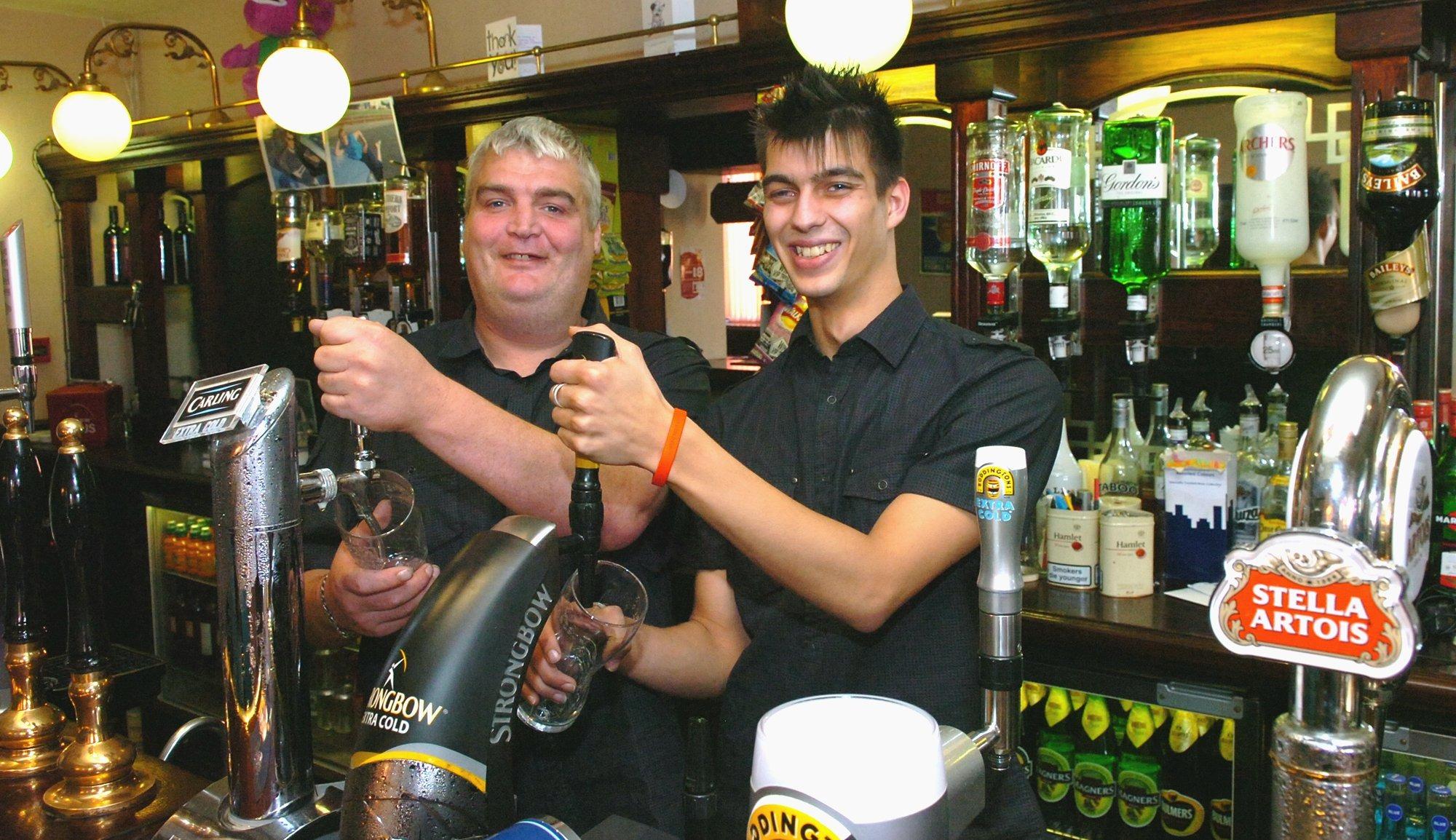 33 amazing scenes inside Fleetwood's much-loved pubs and clubs in the ...