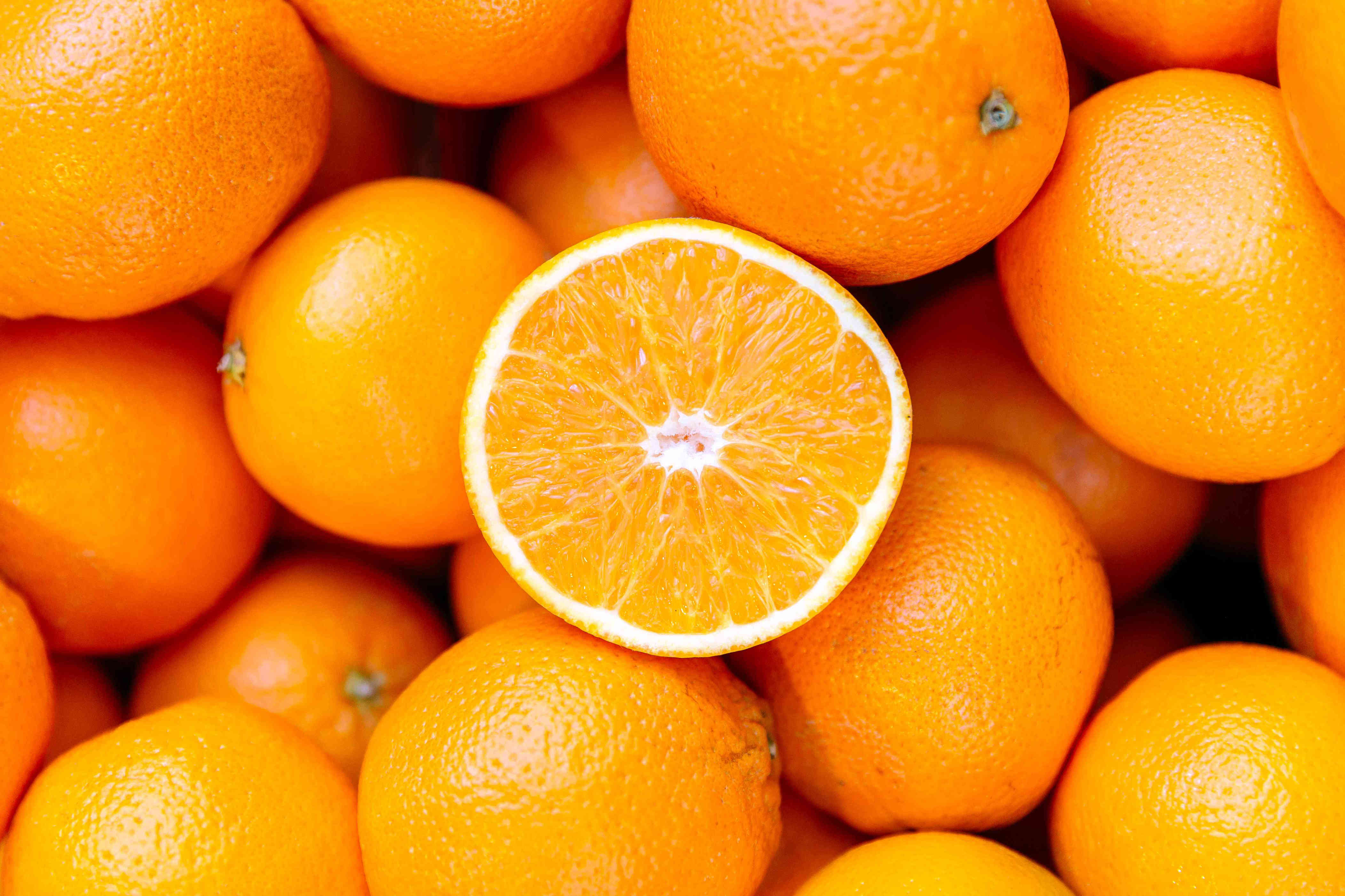 How to Store Oranges to Keep Them Juicy, According to Citrus Experts