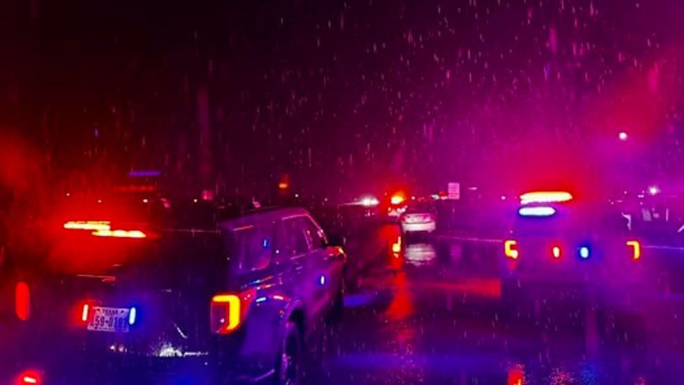 Driver arrested for DWI after swerving, evading police in Manor