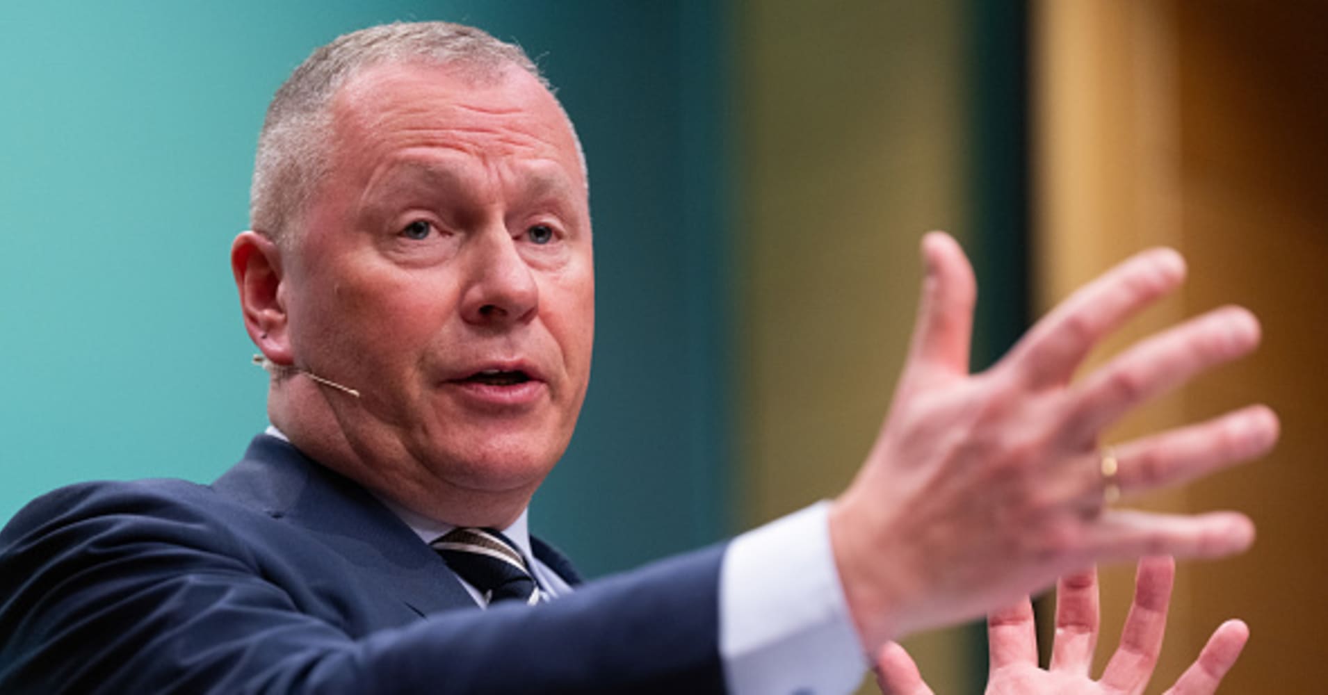 World’s largest sovereign wealth fund reports record $222 billion ...