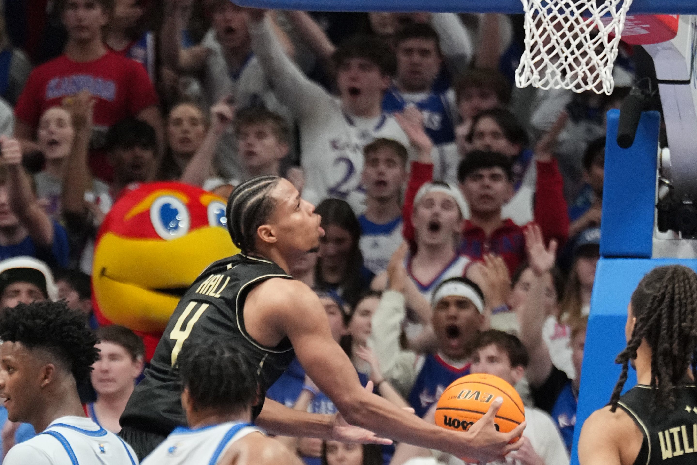 UCF Knights basketball: Upset bid at Kansas undone in paint, with ...