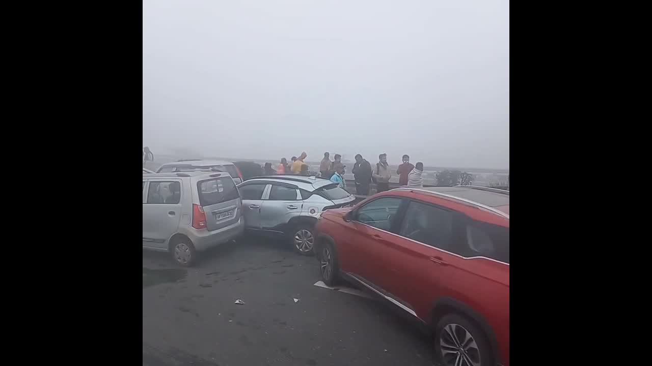 Thick fog causes 60-vehicle pile-up on highway in northern India