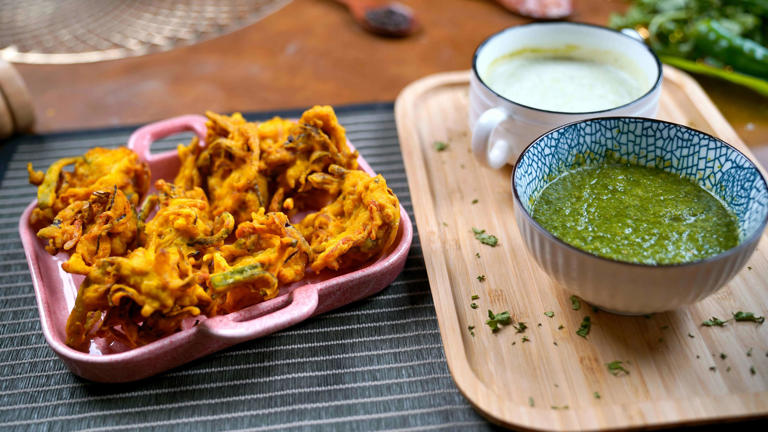 7 Delicious Winter Pakoras To Enjoy With Chai