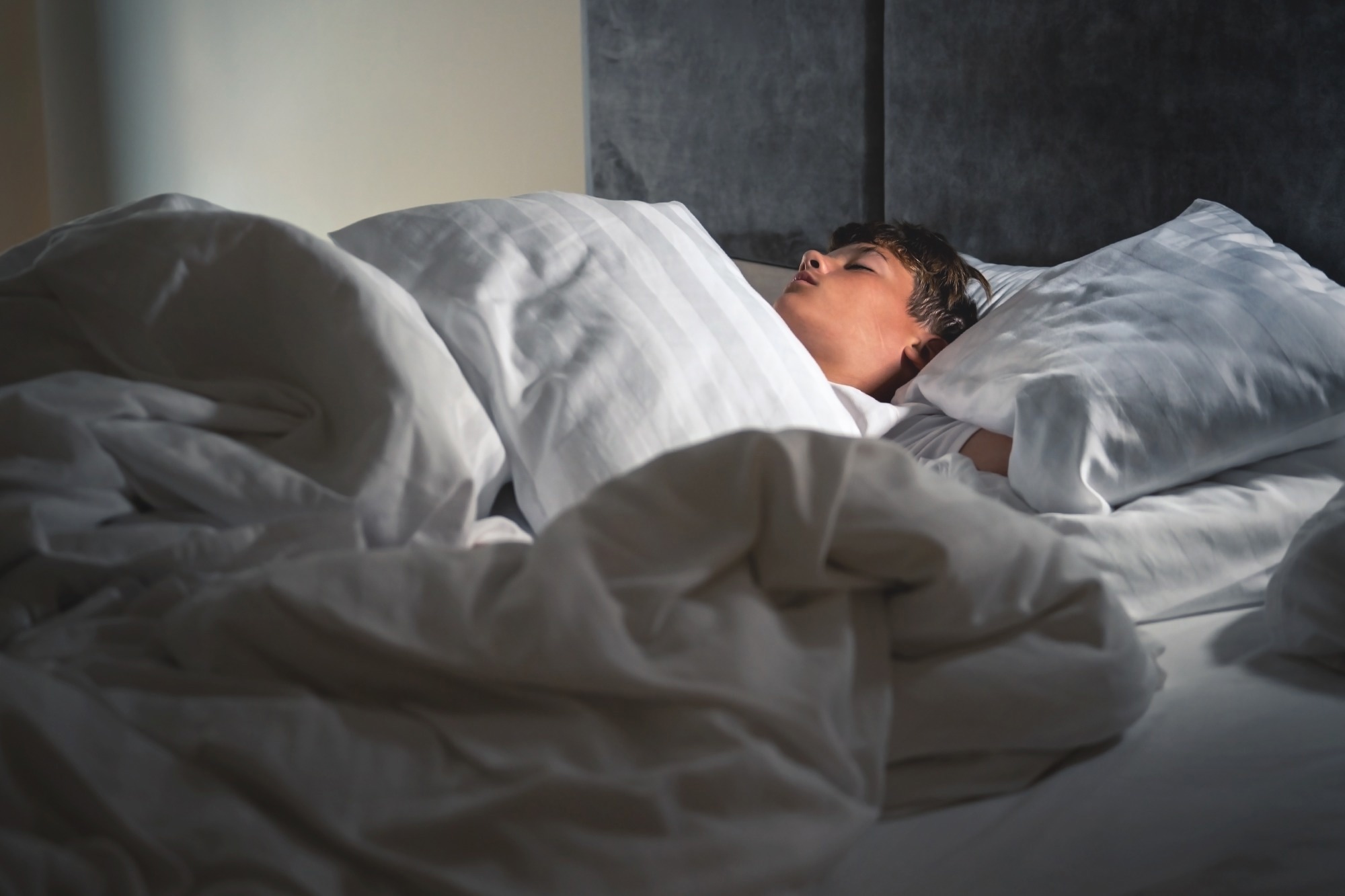 Prolonged REM sleep latency linked to Alzheimer’s disease biomarkers