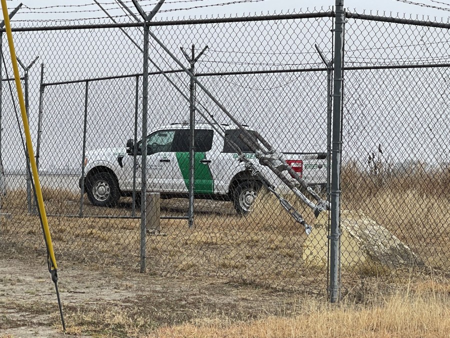 National Guard troops conduct training exercises along South Texas border