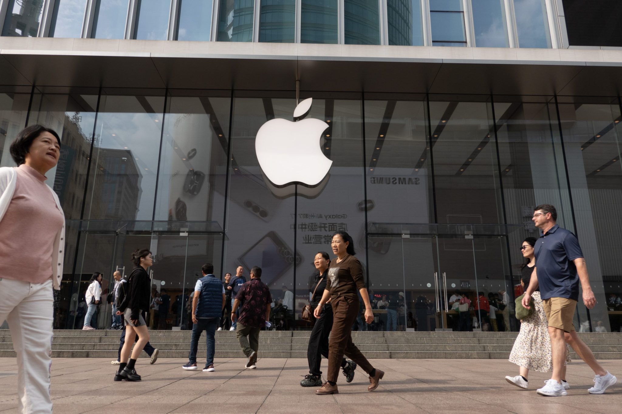 Apple tops the 2025 World’s Most Admired Companies list for the 18th ...
