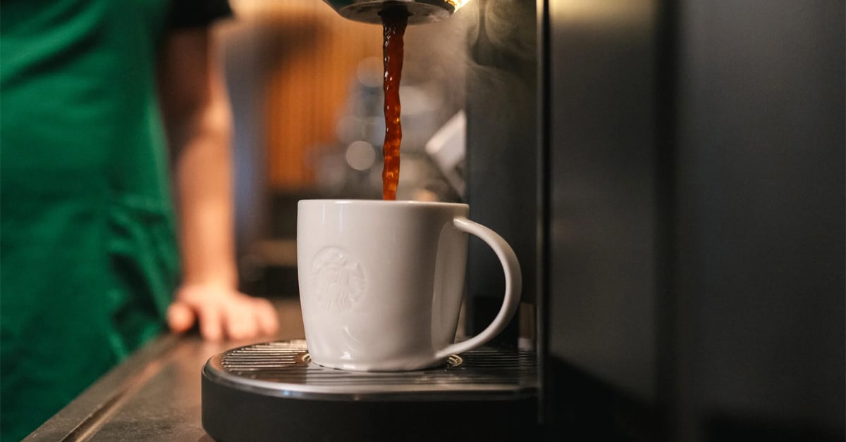 Starbucks’ New Free Refills Policy Saves Coffee Lovers Hundreds